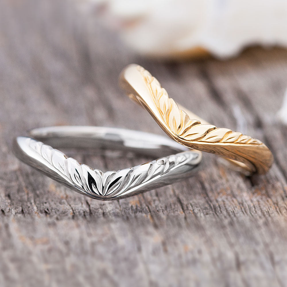 〈MOE〉Hawaiian maile wedding rings – Women’s yellow gold & men’s white ...