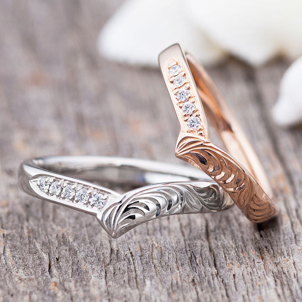 〈KAUNU〉Hawaiian maile wedding rings – Women’s pink gold & men’s white ...